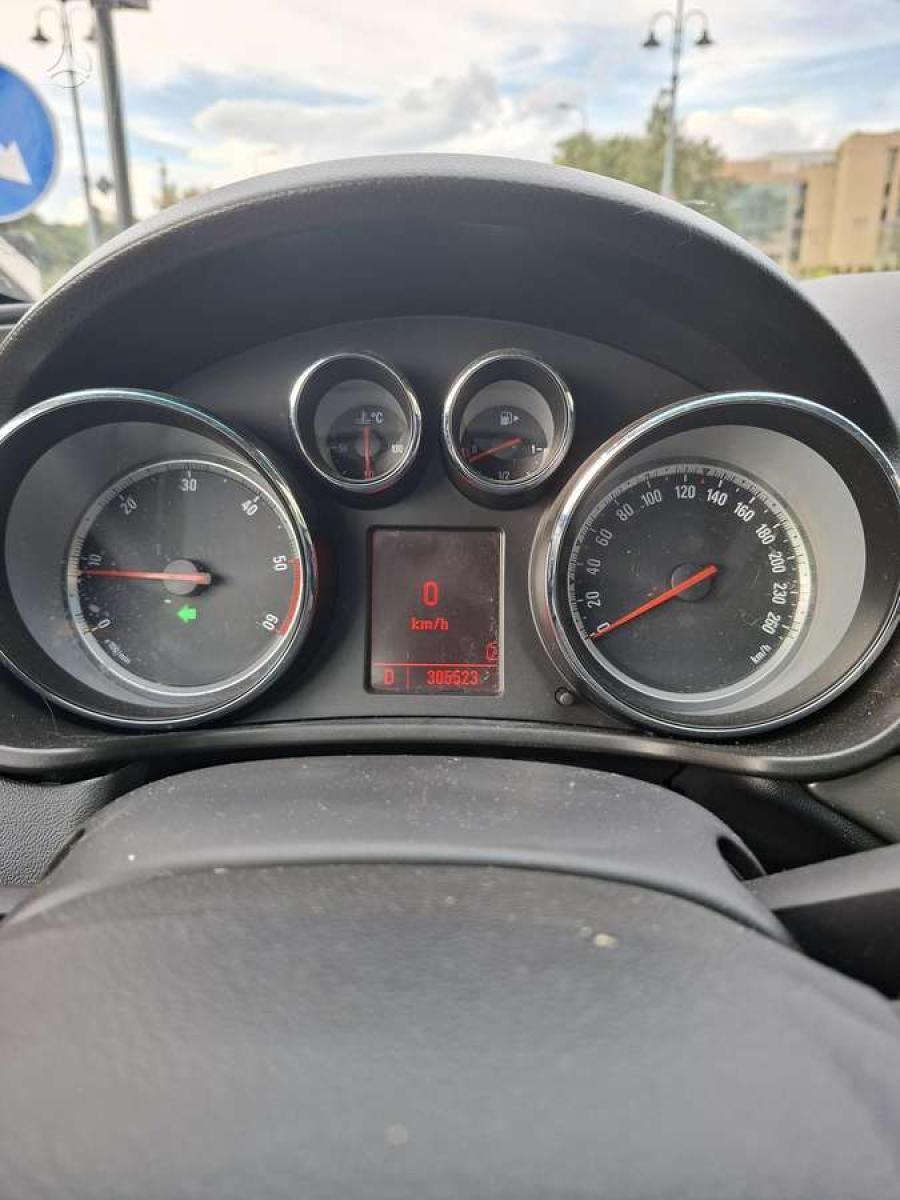 Pelēks Opel Insignia 2009 Viļņa, ar dzinēja tilpumu 1.96 L un nobraukumu 300 tūkst. km par 2177 €, foto 8 vietnē AUTOMOTO.COM.LV