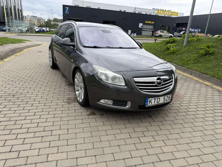 Grey Opel Insignia 2009 in Vilnius, with an engine capacity of 1.96 L and mileage of 335 thousand km for 2100 €, photo 13 on AUTOMOTO.COM.LV