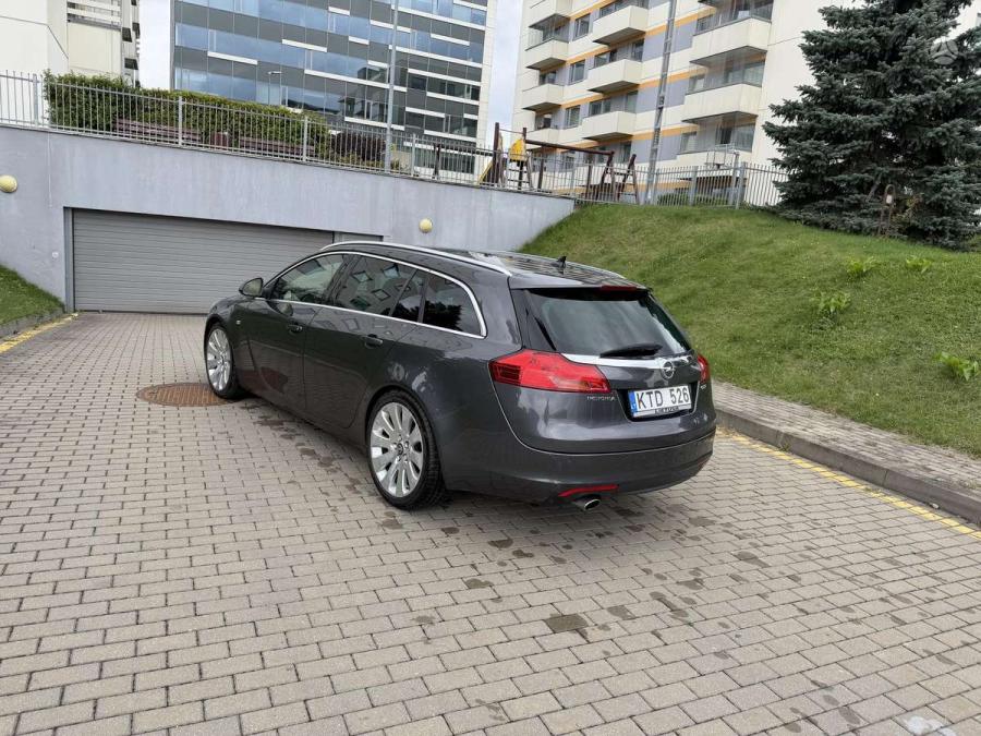 Grey Opel Insignia 2009 in Vilnius, with an engine capacity of 1.96 L and mileage of 335 thousand km for 2100 €, photo 14 on AUTOMOTO.COM.LV