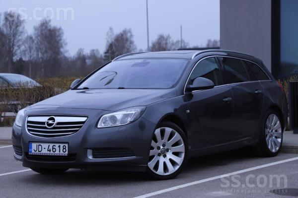 Grey Opel Insignia 2010 in Tukums, with an engine capacity of 2.00 L and mileage of 0 thousand km for 4900 €, photo 4 on AUTOMOTO.COM.LV