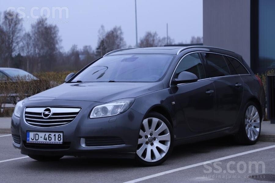 Grey Opel Insignia 2010 in Tukums, with an engine capacity of 2.00 L and mileage of 0 thousand km for 4900 €, photo 4 on AUTOMOTO.COM.LV