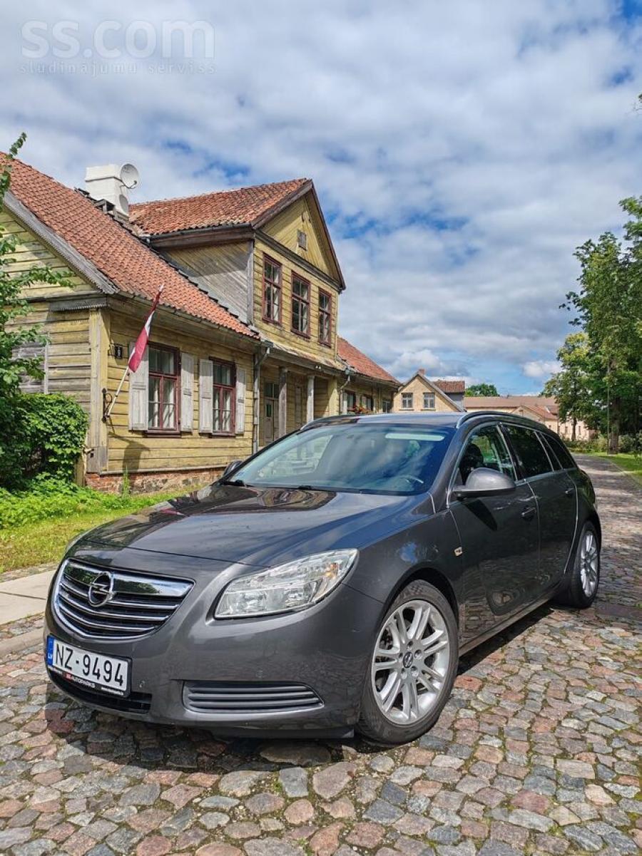 Pelēks Opel Insignia 2010 Kuldīga, ar dzinēja tilpumu 2.00 L un nobraukumu 212 tūkst. km par 3900 €, foto 1 vietnē AUTOMOTO.COM.LV