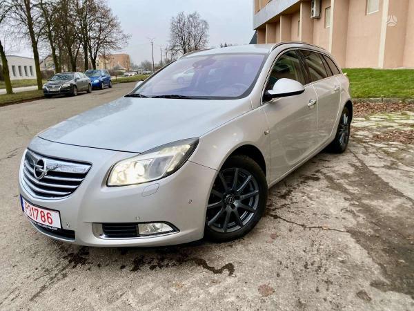 Pelēks Opel Insignia 2010 Šauļi, ar dzinēja tilpumu 1.96 L un nobraukumu 280 tūkst. km par 3199 €, foto 2 vietnē AUTOMOTO.COM.LV