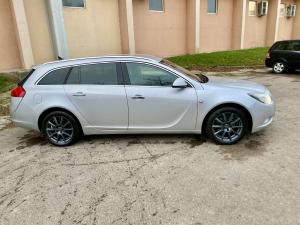 Grey Opel Insignia 2010 in Siauliai, with an engine capacity of 1.96 L and mileage of 280 thousand km for 3199 €, photo 6 on AUTOMOTO.COM.LV