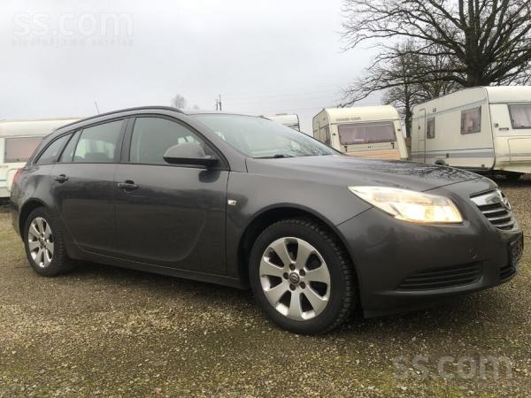 Pelēks Opel Insignia 2010 Valmiera, ar dzinēja tilpumu 2.00 L un nobraukumu 224 tūkst. km par 2990 €, foto 2 vietnē AUTOMOTO.COM.LV