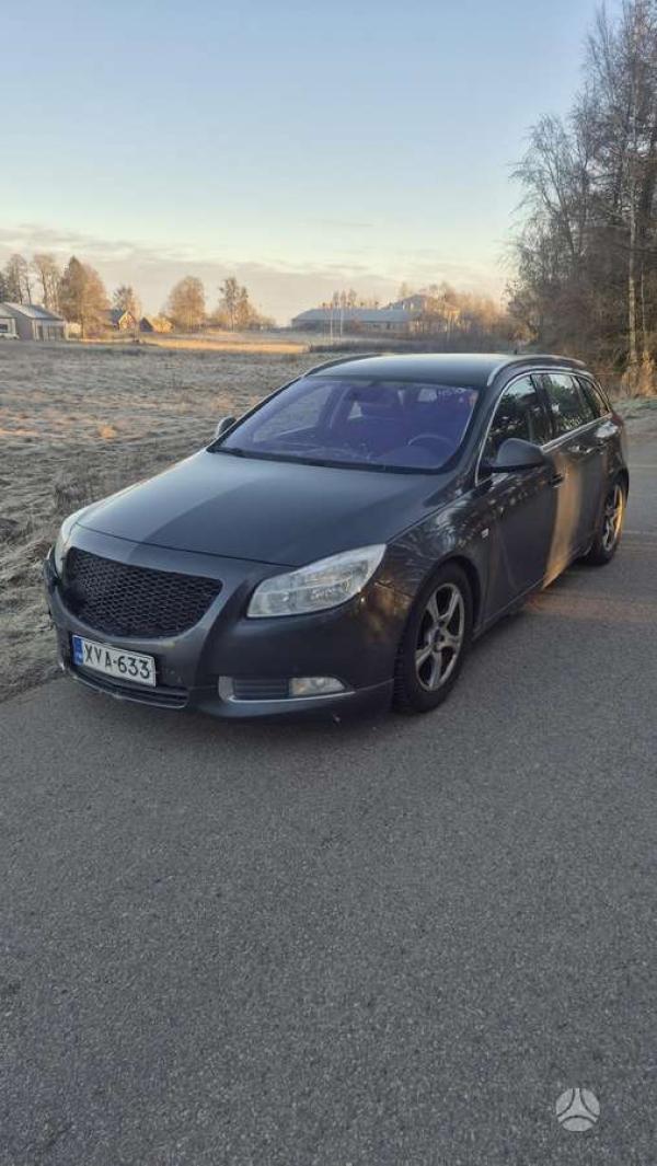 Pelēks Opel Insignia 2010 Kauņa, ar dzinēja tilpumu 1.60 L un nobraukumu 263 tūkst. km par 1850 €, foto 1 vietnē AUTOMOTO.COM.LV
