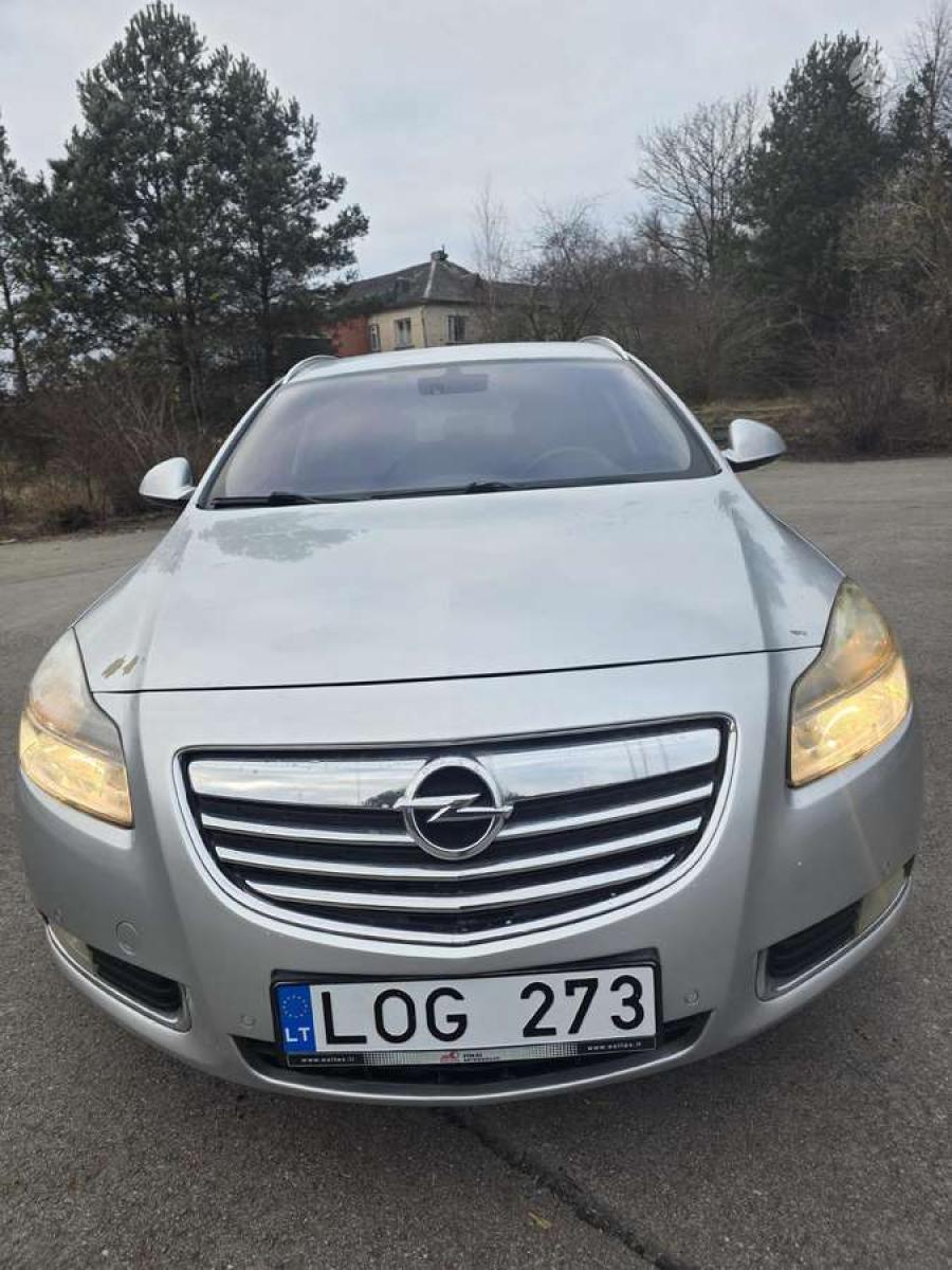 Pelēks Opel Insignia 2010 Naujoji Akmenė, ar dzinēja tilpumu 1.96 L un nobraukumu 274 tūkst. km par 2600 €, foto 2 vietnē AUTOMOTO.COM.LV