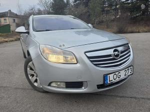 Pelēks Opel Insignia 2010 Naujoji Akmenė, ar dzinēja tilpumu 1.96 L un nobraukumu 274 tūkst. km par 2600 €, foto 3 vietnē AUTOMOTO.COM.LV