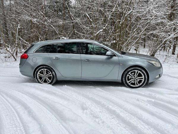 Pelēks Opel Insignia 2010 Kauņa, ar dzinēja tilpumu 1.96 L un nobraukumu 229 tūkst. km par 3300 €, foto 5 vietnē AUTOMOTO.COM.LV