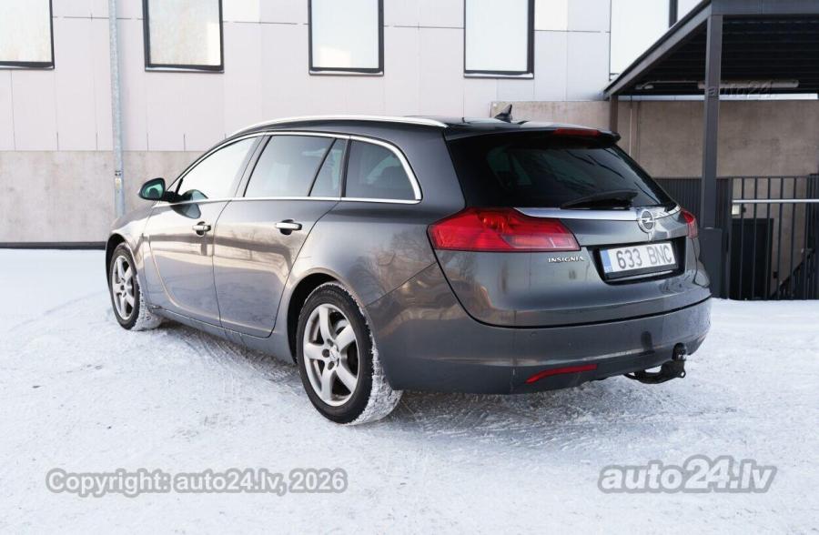 Grey Opel Insignia 2010 in Tartu, with an engine capacity of 2.00 L and mileage of 305 thousand km for 3300 €, photo 4 on AUTOMOTO.COM.LV