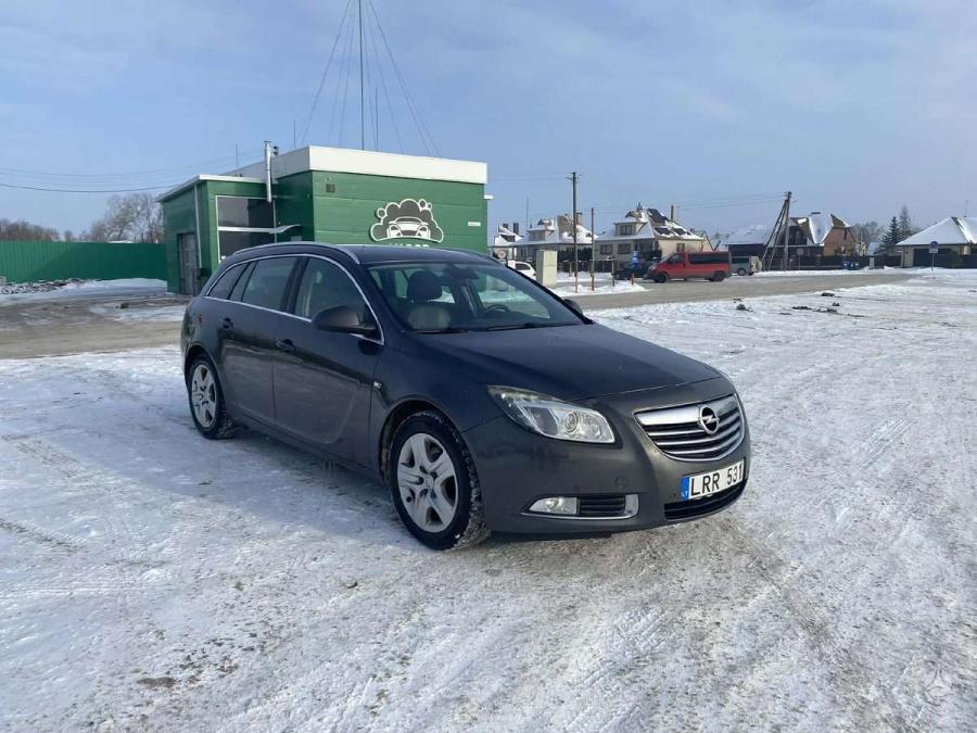 Pelēks Opel Insignia 2010 Vilkaviškis, ar dzinēja tilpumu 1.96 L un nobraukumu 225 tūkst. km par 2900 €, foto 4 vietnē AUTOMOTO.COM.LV