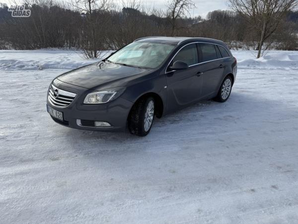 Pelēks Opel Insignia 2010 Kauņa, ar dzinēja tilpumu 2.00 L un nobraukumu 315 tūkst. km par 2970 €, foto 1 vietnē AUTOMOTO.COM.LV