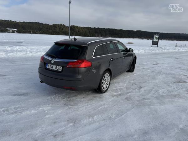 Grey Opel Insignia 2010 in Kaunas, with an engine capacity of 2.00 L and mileage of 315 thousand km for 2850 €, photo 3 on AUTOMOTO.COM.LV