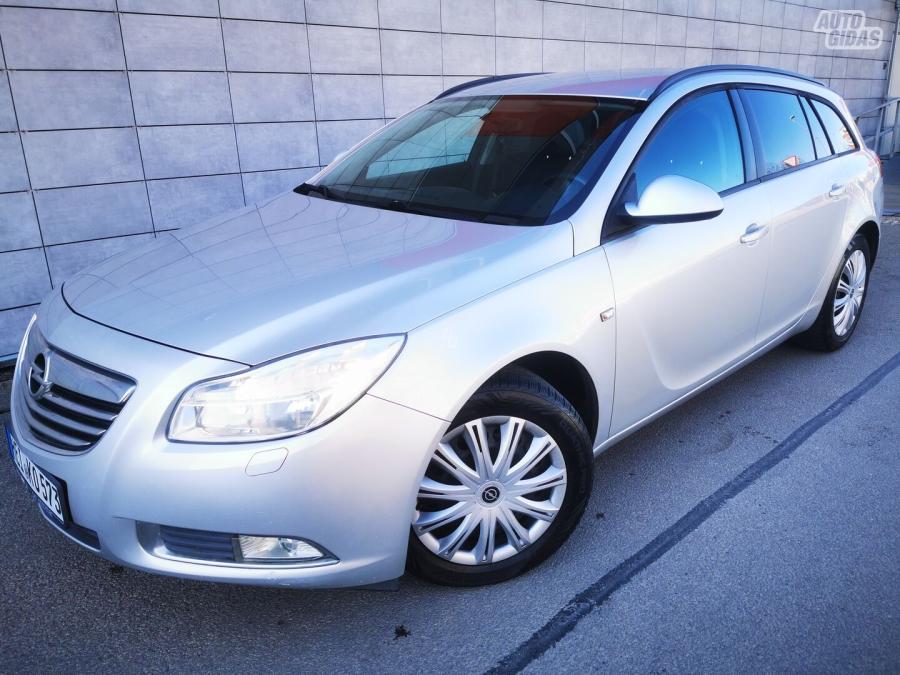 Pelēks Opel Insignia 2010 Klaipėda, ar dzinēja tilpumu 2.00 L un nobraukumu 224 tūkst. km par 3180 €, foto 1 vietnē AUTOMOTO.COM.LV