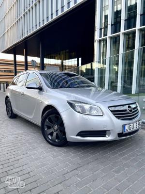 Pelēks Opel Insignia 2010 Viļņa, ar dzinēja tilpumu 2.00 L un nobraukumu 330 tūkst. km par 2250 €, foto  vietnē AUTOMOTO.COM.LV