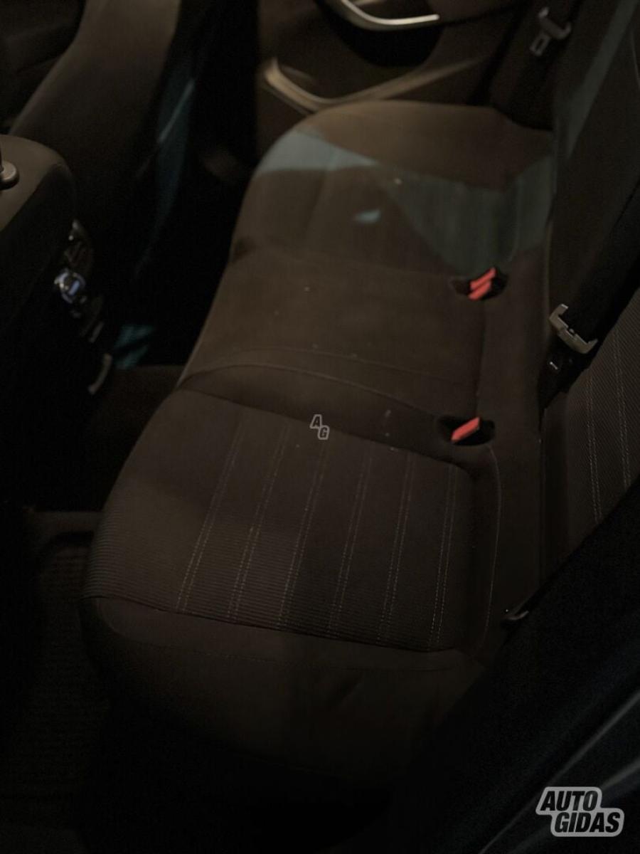 Grey Opel Insignia 2010 in Salcininkai, with an engine capacity of 2.00 L and mileage of 270 thousand km for 2700 €, photo 10 on AUTOMOTO.COM.LV