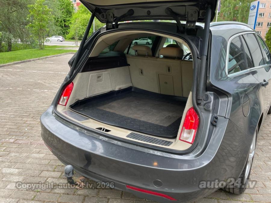 Grey Opel Insignia 2010 in Tallinn, with an engine capacity of 2.00 L and mileage of 0 thousand km for 900 €, photo 13 on AUTOMOTO.COM.LV
