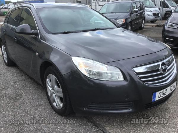 Pelēks Opel Insignia 2010 Tartu, ar dzinēja tilpumu 2.00 L un nobraukumu 0 tūkst. km par 1990 €, foto 1 vietnē AUTOMOTO.COM.LV