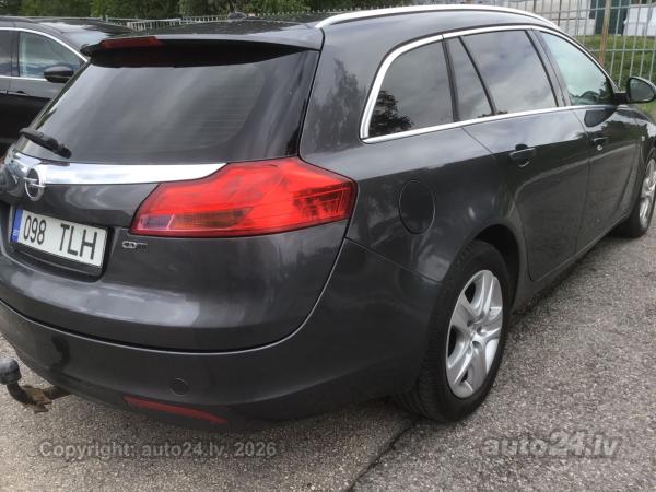 Pelēks Opel Insignia 2010 Tartu, ar dzinēja tilpumu 2.00 L un nobraukumu 0 tūkst. km par 1990 €, foto 4 vietnē AUTOMOTO.COM.LV