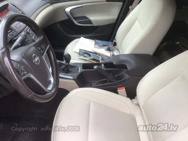 Pelēks Opel Insignia 2010 Tartu, ar dzinēja tilpumu 2.00 L un nobraukumu 0 tūkst. km par 1990 €, foto 7 vietnē AUTOMOTO.COM.LV