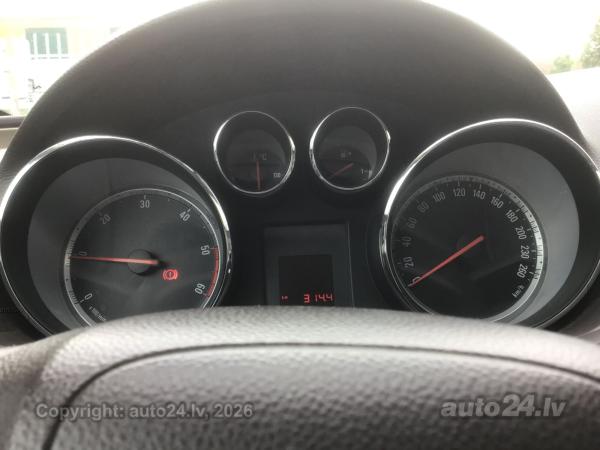 Pelēks Opel Insignia 2010 Tartu, ar dzinēja tilpumu 2.00 L un nobraukumu 0 tūkst. km par 1990 €, foto 8 vietnē AUTOMOTO.COM.LV
