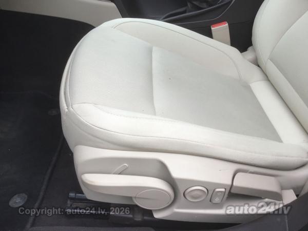 Pelēks Opel Insignia 2010 Tartu, ar dzinēja tilpumu 2.00 L un nobraukumu 0 tūkst. km par 1990 €, foto 10 vietnē AUTOMOTO.COM.LV