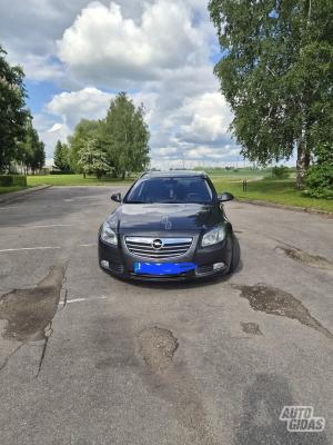 Grey Opel Insignia 2010 in Radviliskis, with an engine capacity of 2.00 L and mileage of 258 thousand km for 2500 €, photo 4 on AUTOMOTO.COM.LV