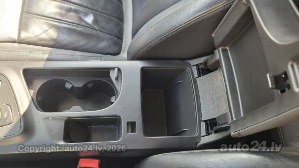 Grey Opel Insignia 2010 in Poltsamaa, with an engine capacity of 2.00 L and mileage of 400 thousand km for 1100 €, photo 7 on AUTOMOTO.COM.LV