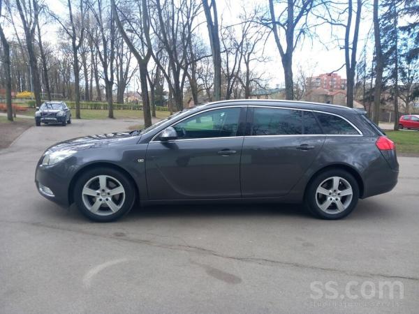 Grey Opel Insignia 2010 in Riga, with an engine capacity of 2.00 L and mileage of 268 thousand km for 3600 €, photo 3 on AUTOMOTO.COM.LV