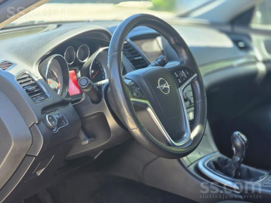 Pelēks Opel Insignia 2010 Liepāja, ar dzinēja tilpumu 2.00 L un nobraukumu 214 tūkst. km par 2750 €, foto 11 vietnē AUTOMOTO.COM.LV