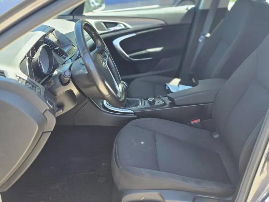 Pelēks Opel Insignia 2010 Grobiņa, ar dzinēja tilpumu 2.00 L un nobraukumu 214 tūkst. km par 2750 €, foto 12 vietnē AUTOMOTO.COM.LV