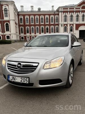 Pelēks Opel Insignia 2010 Jelgava, ar dzinēja tilpumu 2.00 L un nobraukumu 311 tūkst. km par 3300 €, foto  vietnē AUTOMOTO.COM.LV