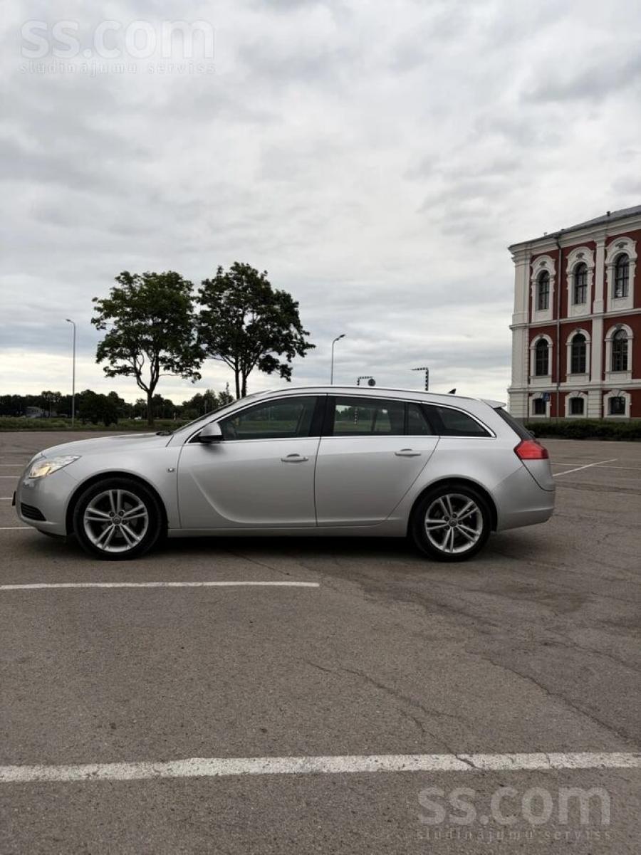 Pelēks Opel Insignia 2010 Jelgava, ar dzinēja tilpumu 2.00 L un nobraukumu 311 tūkst. km par 3300 €, foto 3 vietnē AUTOMOTO.COM.LV
