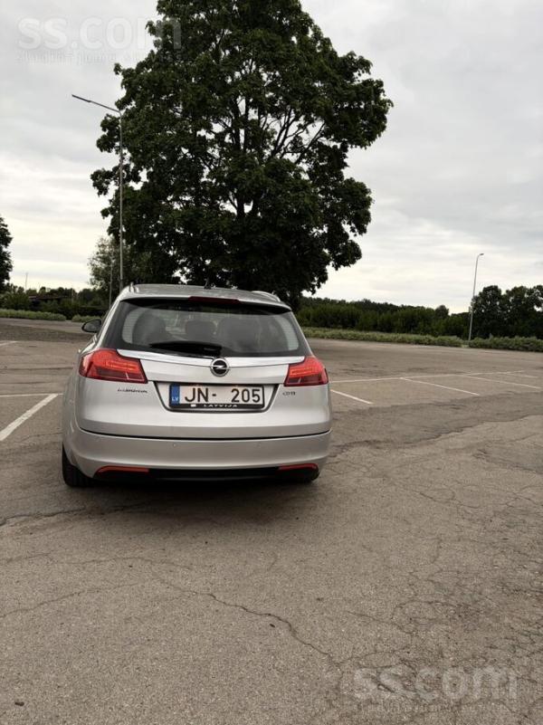 Pelēks Opel Insignia 2010 Jelgava, ar dzinēja tilpumu 2.00 L un nobraukumu 311 tūkst. km par 3300 €, foto 4 vietnē AUTOMOTO.COM.LV