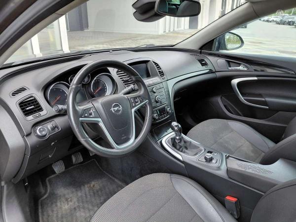 Pelēks Opel Insignia 2010 Viļņa, ar dzinēja tilpumu 1.96 L un nobraukumu 318 tūkst. km par 2350 €, foto 7 vietnē AUTOMOTO.COM.LV