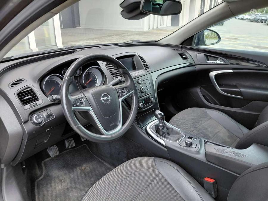 Pelēks Opel Insignia 2010 Viļņa, ar dzinēja tilpumu 1.96 L un nobraukumu 318 tūkst. km par 2350 €, foto 8 vietnē AUTOMOTO.COM.LV