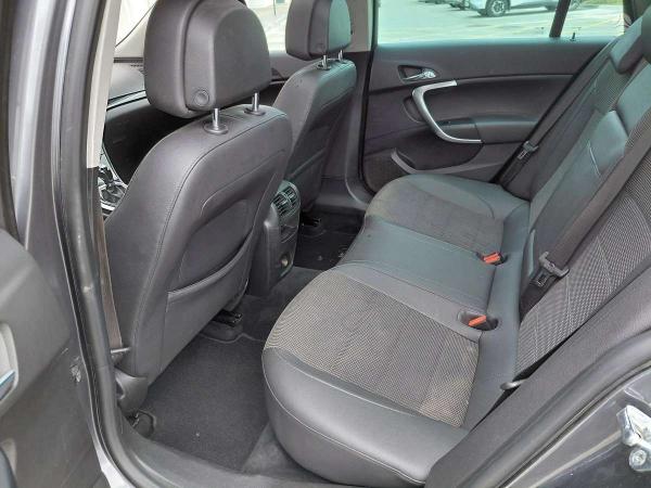 Pelēks Opel Insignia 2010 Viļņa, ar dzinēja tilpumu 1.96 L un nobraukumu 318 tūkst. km par 2350 €, foto 9 vietnē AUTOMOTO.COM.LV