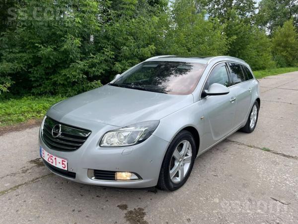 Pelēks Opel Insignia 2010 Rīga, ar dzinēja tilpumu 2.00 L un nobraukumu 0 tūkst. km par 2000 €, foto 1 vietnē AUTOMOTO.COM.LV
