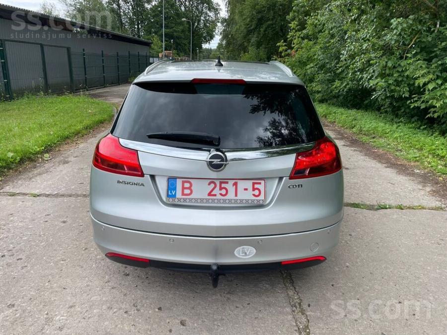 Pelēks Opel Insignia 2010 Rīga, ar dzinēja tilpumu 2.00 L un nobraukumu 0 tūkst. km par 2000 €, foto 5 vietnē AUTOMOTO.COM.LV