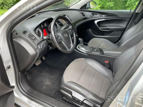 Pelēks Opel Insignia 2010 Rīga, ar dzinēja tilpumu 2.00 L un nobraukumu 0 tūkst. km par 2000 €, foto 10 vietnē AUTOMOTO.COM.LV