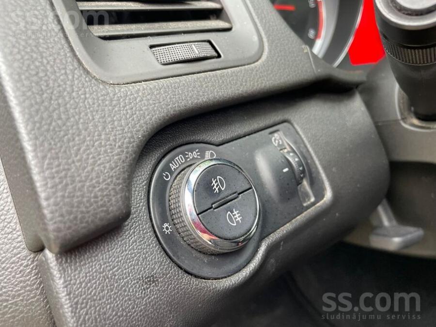 Pelēks Opel Insignia 2010 Rīga, ar dzinēja tilpumu 2.00 L un nobraukumu 0 tūkst. km par 2000 €, foto 18 vietnē AUTOMOTO.COM.LV