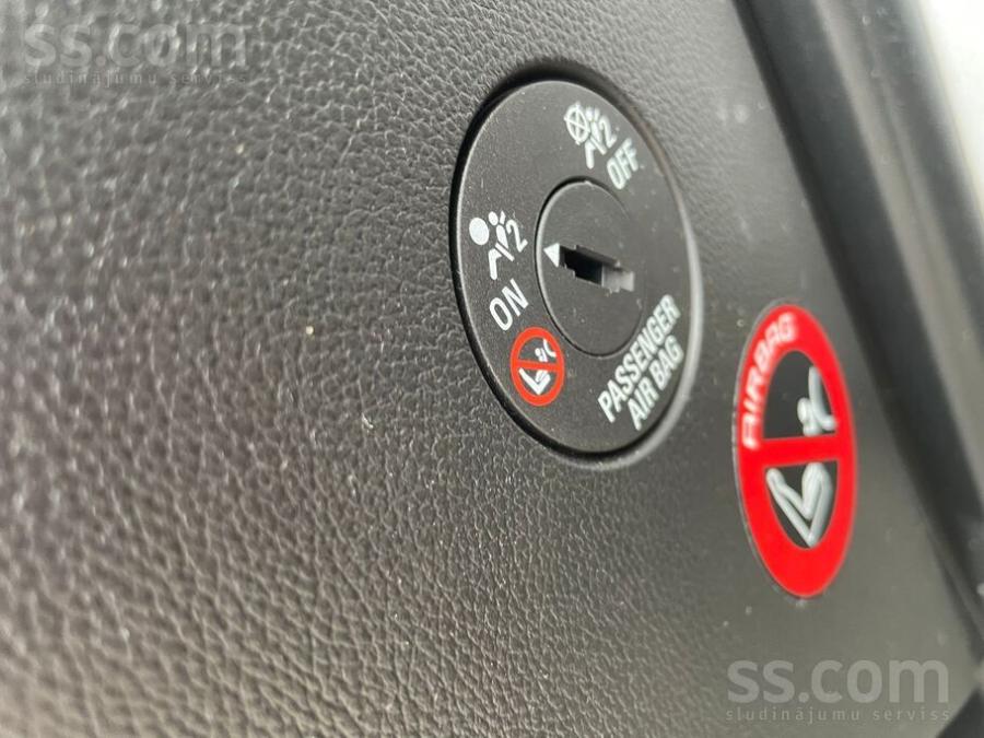 Pelēks Opel Insignia 2010 Rīga, ar dzinēja tilpumu 2.00 L un nobraukumu 0 tūkst. km par 2000 €, foto 24 vietnē AUTOMOTO.COM.LV