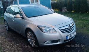 Grey Opel Insignia 2010 in Tallinn, with an engine capacity of 2.00 L and mileage of 352 thousand km for 3700 €, photo  on AUTOMOTO.COM.LV