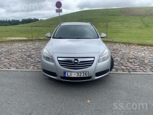 Grey Opel Insignia 2010 in Riga, with an engine capacity of 2.00 L and mileage of 271 thousand km for 1780 €, photo 4 on AUTOMOTO.COM.LV