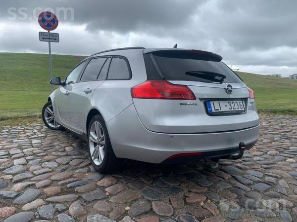 Pelēks Opel Insignia 2010 Rīga, ar dzinēja tilpumu 2.00 L un nobraukumu 271 tūkst. km par 1780 €, foto 4 vietnē AUTOMOTO.COM.LV