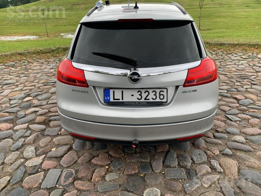 Grey Opel Insignia 2010 in Riga, with an engine capacity of 2.00 L and mileage of 271 thousand km for 1780 €, photo 7 on AUTOMOTO.COM.LV