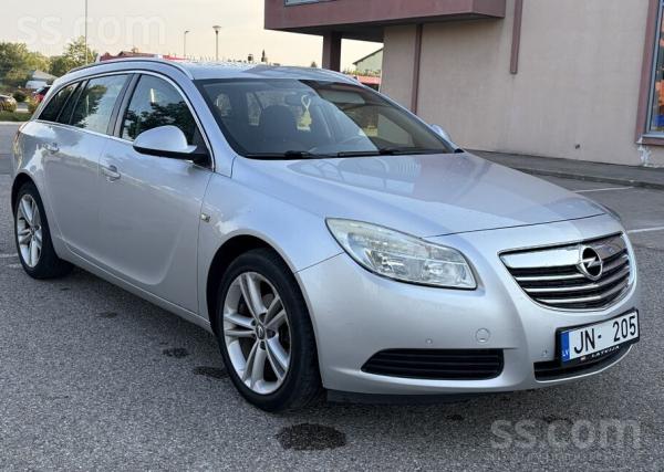 Pelēks Opel Insignia 2010 Jelgava, ar dzinēja tilpumu 2.00 L un nobraukumu 311 tūkst. km par 3000 €, foto 2 vietnē AUTOMOTO.COM.LV
