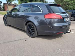Серый Опель Инсигния 2010 в Огре, объемом двигателя 2.00 л и пробегом 272 тыс. км за 2600 €, фото 6 на AUTOMOTO.COM.LV