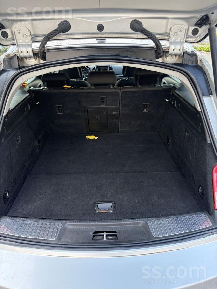 Pelēks Opel Insignia 2010 Jelgava, ar dzinēja tilpumu 2.00 L un nobraukumu 311 tūkst. km par 3000 €, foto 10 vietnē AUTOMOTO.COM.LV