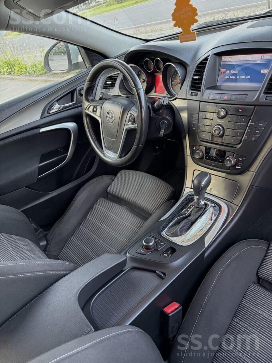 Pelēks Opel Insignia 2010 Jelgava, ar dzinēja tilpumu 2.00 L un nobraukumu 311 tūkst. km par 3000 €, foto 13 vietnē AUTOMOTO.COM.LV